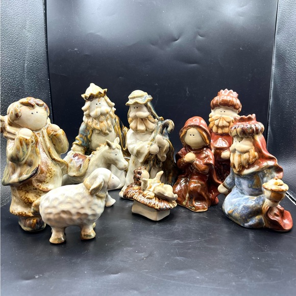 Holiday | Vintage Earthenware Ceramic Glazed Nativity Figurines Set Of ...